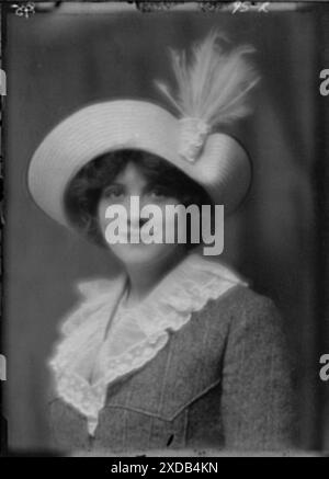 Chatterton, Ruth, Miss, portrait photograph. Genthe photograph ...