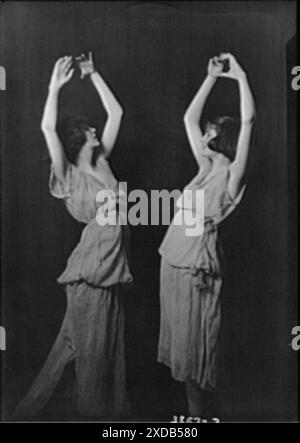 Herrendean sisters. Genthe photograph collection Stock Photo - Alamy