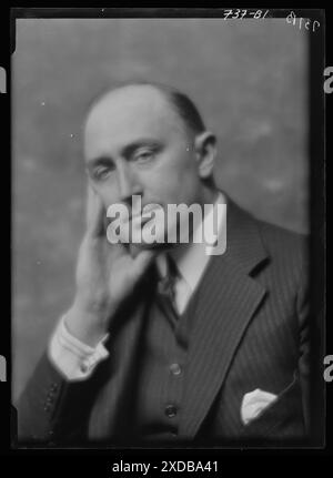 Aitken, Harry E., Mr., portrait photograph, ca. 1914 Stock Photo - Alamy