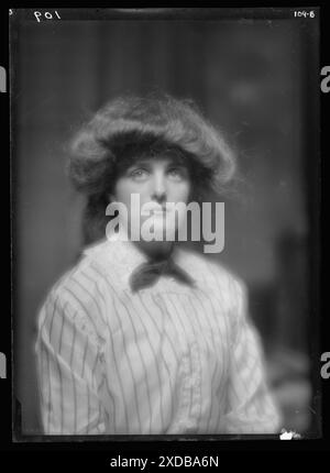 Scott, Beatrice, Miss, portrait photograph. Genthe photograph ...