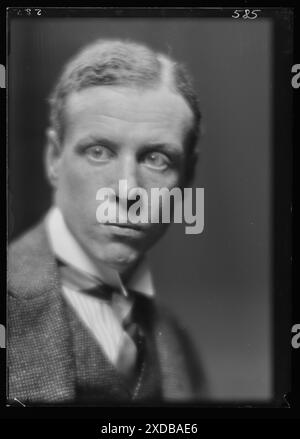Portrait photograph of Sinclair Lewis. Genthe photograph collection ...