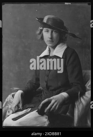 Rummel, William Morse, Mrs., portrait photograph. Genthe photograph ...