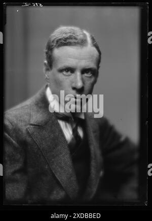 Portrait photograph of Sinclair Lewis. Genthe photograph collection ...