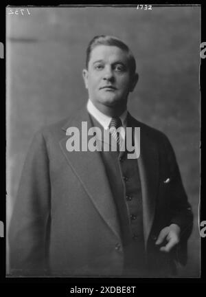 Urban, Joseph, Mr., portrait photograph, 1916 or 1917 Stock Photo - Alamy