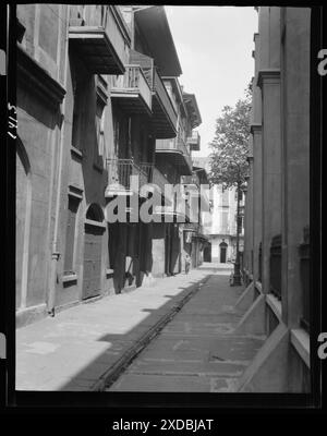 Pirate Alley, New Orleans , Street overhung with shadowy balconies, New ...