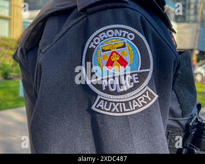 badge on uniform of toronto police officer toronto ontario canada Stock ...