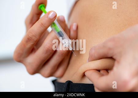 Self-administered heparin injection for anticoagulant therapy towards ...
