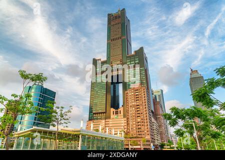 Wonderful view of 85 Sky Tower (Tuntex Sky Tower) and other modern ...