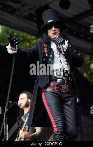 Chuck Garric, Alice Cooper und Nita Strauss live beim Scorpions ...