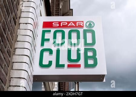 Spar FoodClub sign at supermarket Stock Photo - Alamy