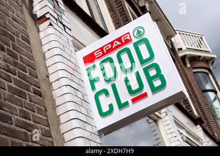 Spar FoodClub sign at supermarket Stock Photo - Alamy