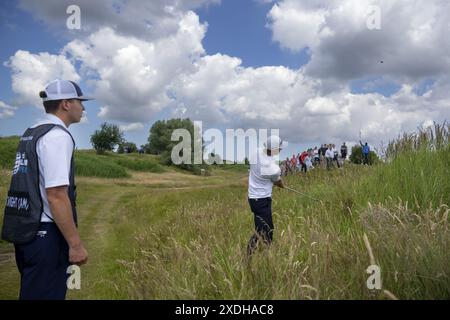 BADHOEVEDORP - Lars van der Vight in action on the final day of the KLM ...