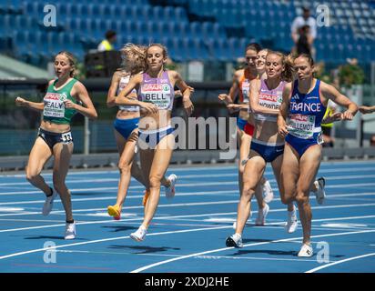 Georgia Bell and Katie Snowden of Great Britain competing in heat two of the womens 1500m at the ...