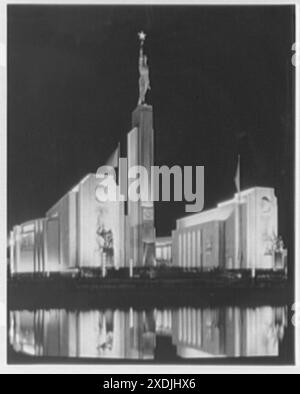 World's Fair. Russian Building. Gottscho-Schleisner Collection Stock ...