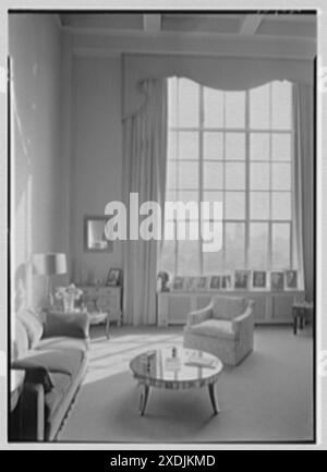 Ellen Ballon, residence at 2 W. 67th St., New York City. Living room ...