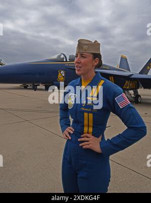 Navy Blue Angel pilot Lt. Cmdr. Kevin J. Davis, right, talks with ...