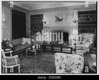 Mr. and Mrs. Theron Catlin, residence at 41 W. Brentmoor Park, Saint ...