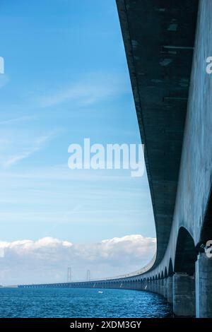 Storebaeltsbro Nyborg, Sund Bridge Fyn-Sjaelland, Fyn-Sealand, railway ...