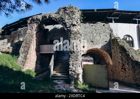 Roman amphitheatre in Frejus, on the French Riviera Stock Photo - Alamy