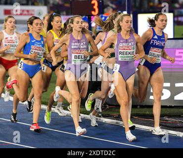 Georgie Bell of Great Britain competing in the women’s 1500m final at ...