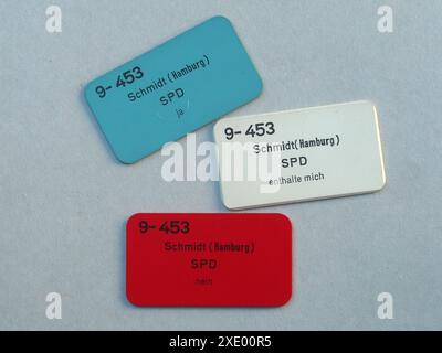 Original voting cards of the German Bundestag - Helmut Schmidt Stock ...