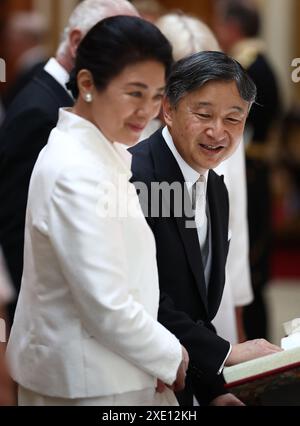Japanese Emperor Naruhito and Empress Masako arrive at the Royal Palace ...