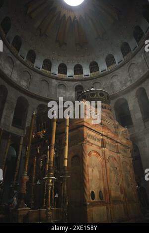 The Rotunda dome and Aedicule inside the Church of the Holy Sepulchre ...
