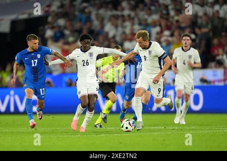 Harry KANE, England 9 Kobbie Mainoo, ENG 26 sad in the final match ...