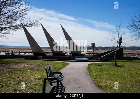 Moncton 100 Monument and statue of Joseph Salter at Tidal Bore Park in ...