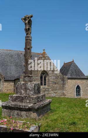 Enclosed parish in a village in Brittany Stock Photo - Alamy