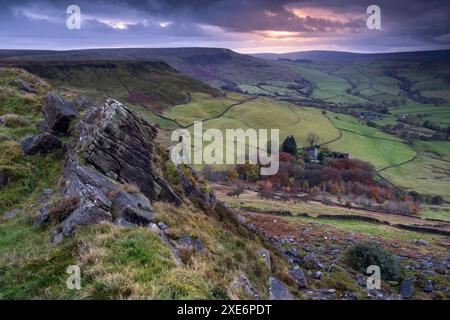 Combs Edge and Combs Moss in autumn, Peak District National Park ...