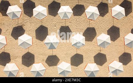 Seamless white on color interior wall tile style surface pattern design ...