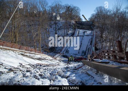 Pittsburgh, PA Bridge Collapse Stock Photo - Alamy