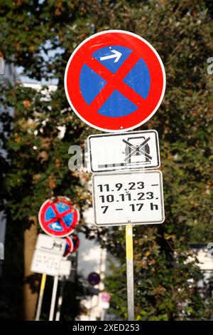 Traffic signs No stopping signs, Temporary unrestricted stopping ban ...