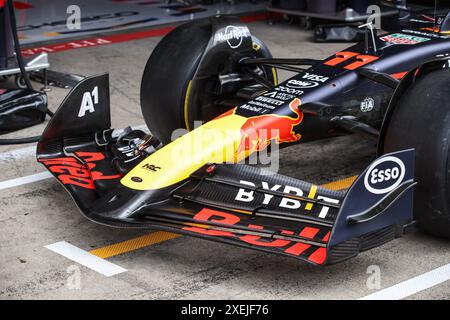 Red Bull Racing RB20, mechanical detail side pods and engine cover ...