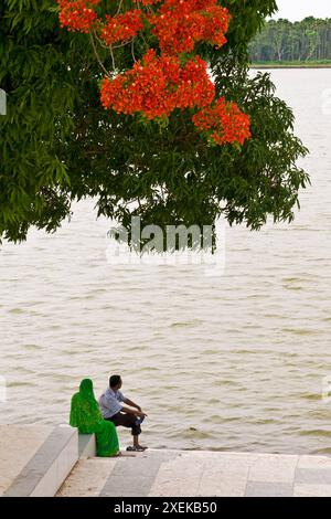 Bangladesh. Lake of Bagerhat Stock Photo - Alamy