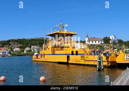 The ferry from Hamburgsund Village to Hamburgö island on the western ...