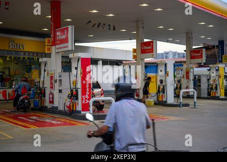 Shell Malaysia fuel station forecourt, George Town, Penang, Malaysia ...