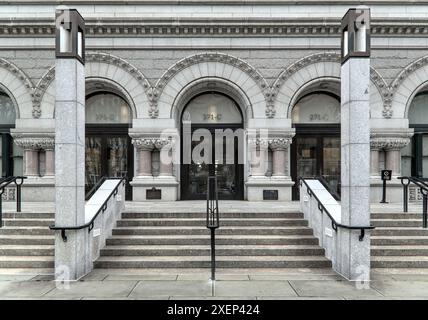 steps leading to borough hall, downtown brooklyn federal post office ...