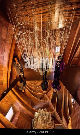 Catenary arches, Casa Mila, La Pedrera building, Antoni Gaudi ...