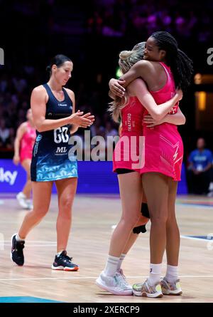 London Pulse players celebrate victory following the Netball Super ...