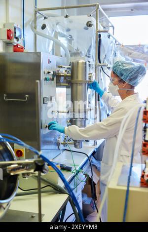 Coating Pan. Pharmaceutical Development Laboratory. Pre-formulation ...