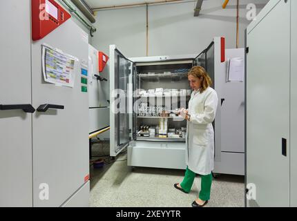 Drug stability chamber. Pre-formulation, design and development of ...