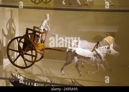 Scale-down model of Ancient Chariot. Transport Gallery, Birla ...