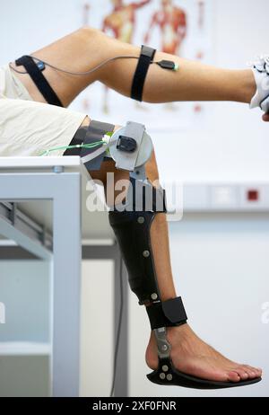 Biomechanics, researchers developing an exoskeleton for people with ...