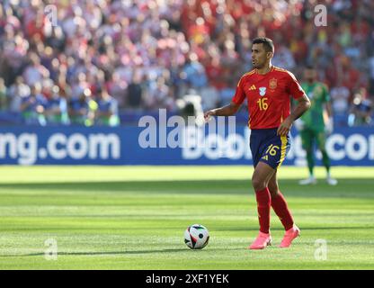 Rodri (Spain) controls the ball during Spain and Cape Verde, Group H ...