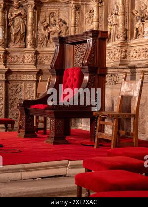 Huesca, Cathedral; gothic façade Stock Photo - Alamy