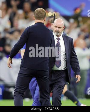 Scotland head coach Steve Clarke during a training session at Lesser ...