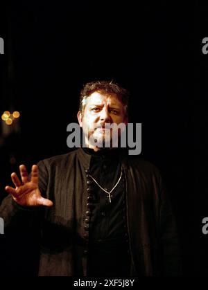 Simon Russell Beale (Hamlet, Prince of Denmark) in HAMLET by ...
