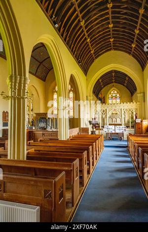 Interior of St Mary's Church Dunsford, Devon Stock Photo - Alamy
